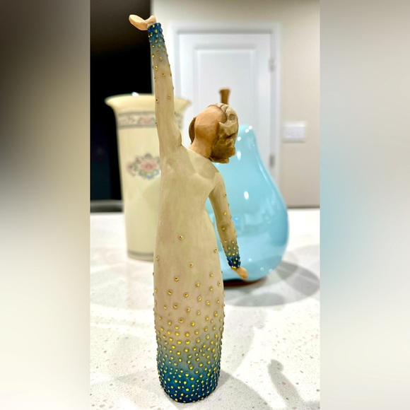Willow Tree | Accents | Willow Tree Shine Figurine | Poshmark